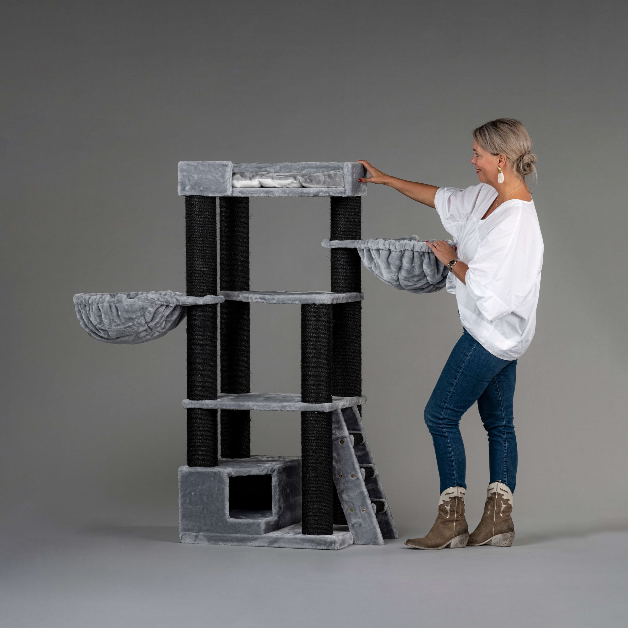 Cat Tree for large cats Corner Cat XXL (Blackline Light Grey ...